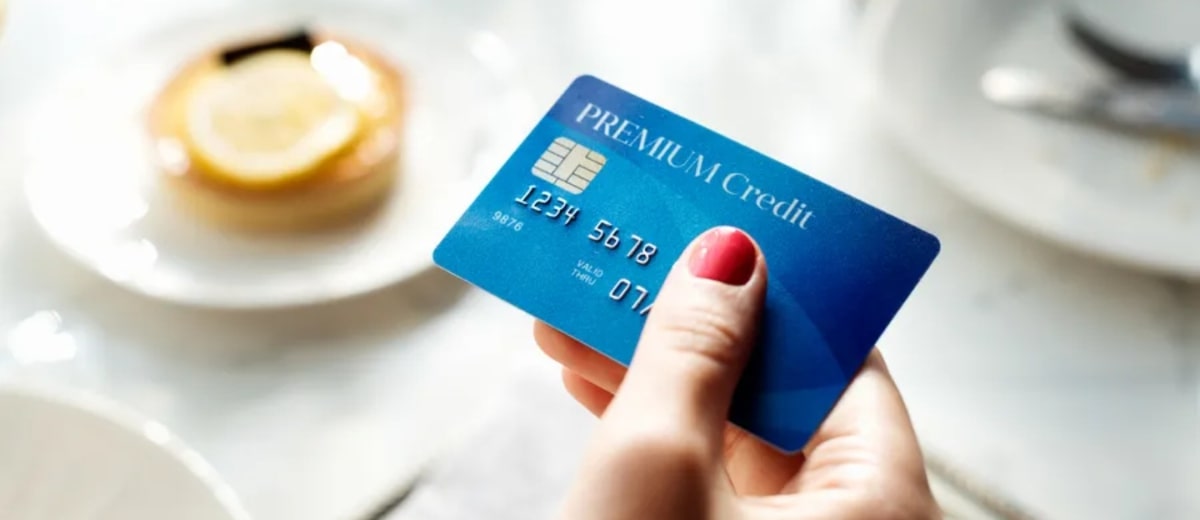 How to better manage your credit cards & save | LoanVP